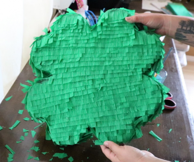 How To Decorate A Traditional Mexican Pinata - The Tattooed Momma