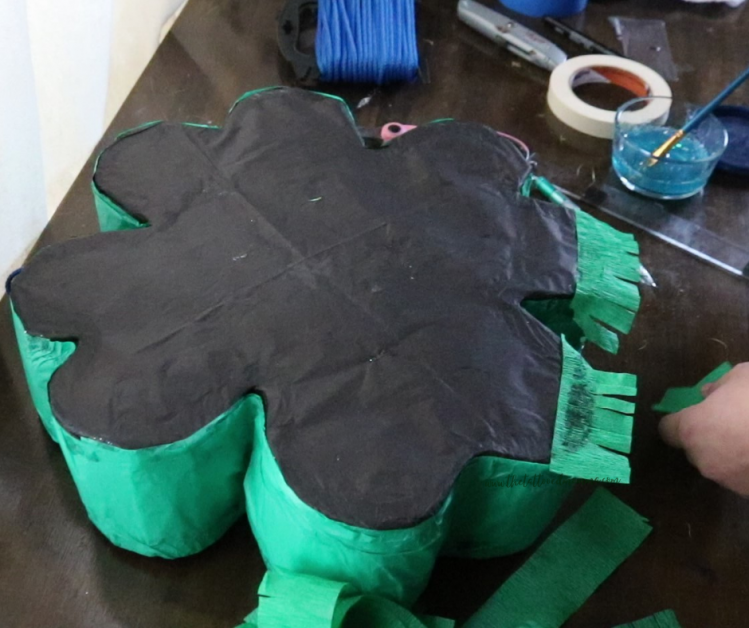 How To Decorate A Traditional Mexican Pinata - The Tattooed Momma